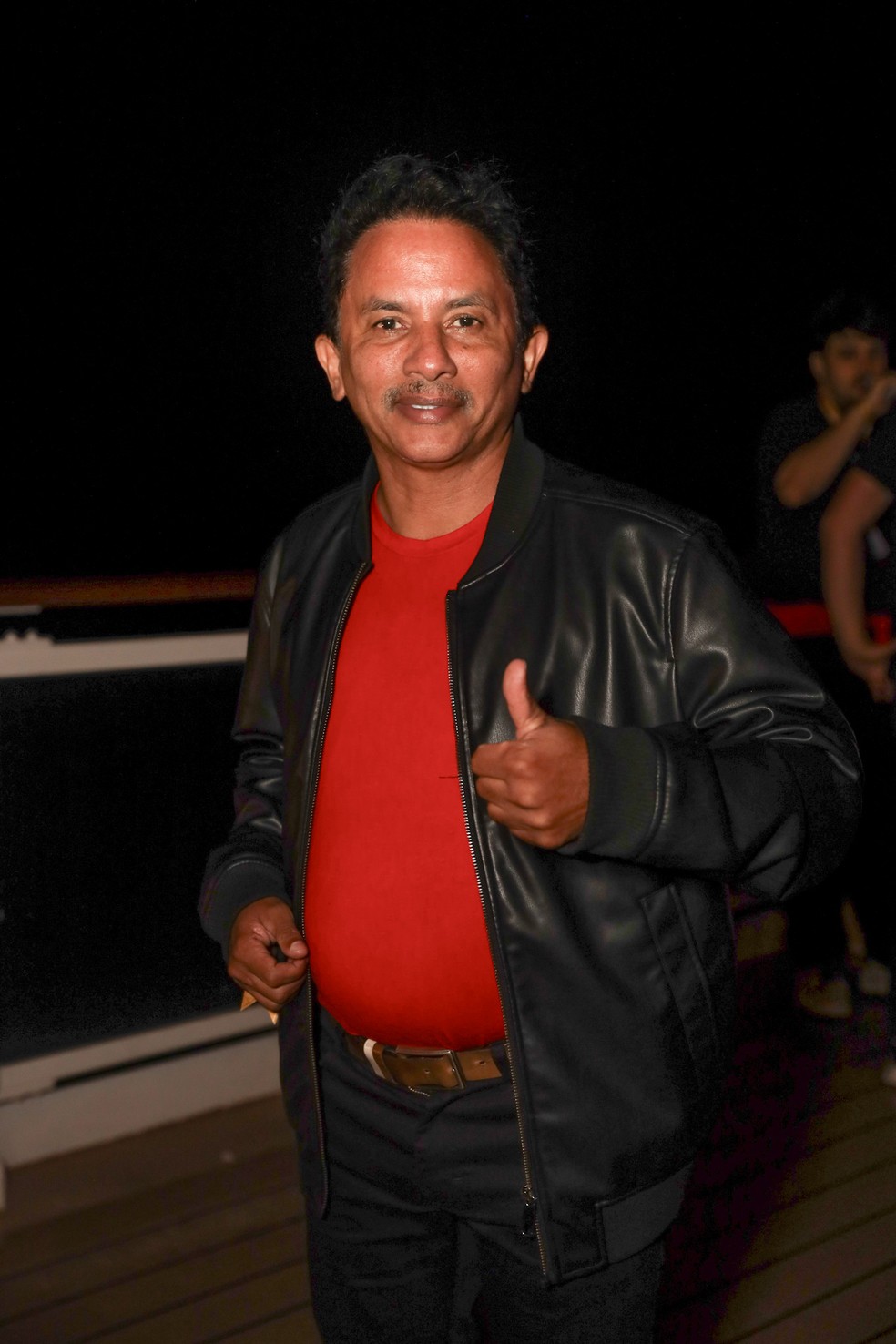 Manoel Gomes, do hit 'Caneta Azul', e a esposa falam de planos de festa ...
