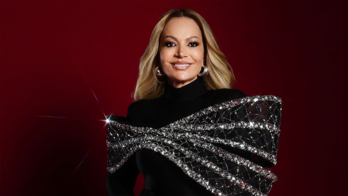 Solange Almeida usa três looks, que somam mais de R$ 350 mil, ao gravar DVD