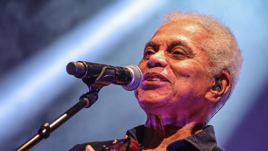 Paulinho da Viola passa por enterectomia para tratamento de tumor no ...