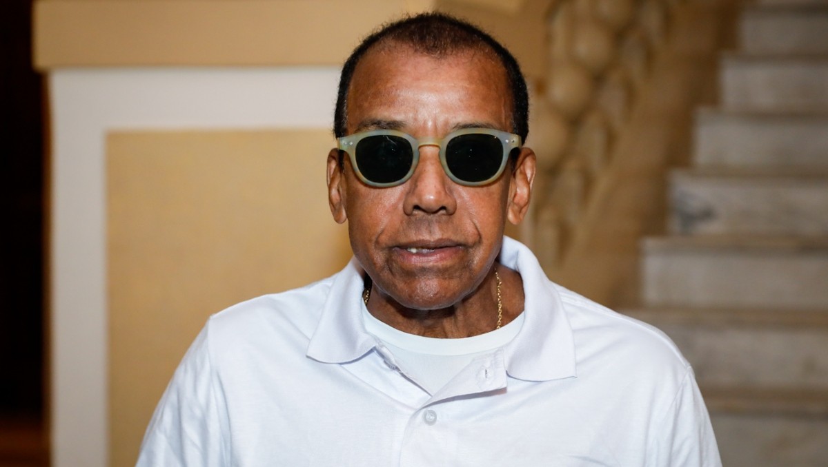 Em rara aparição, Jorge Ben prestigia espetáculo no Copacabana Palace ...