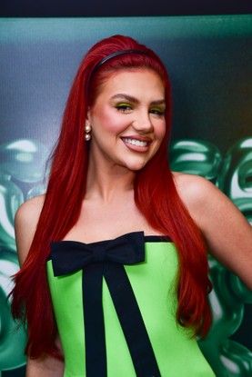 Saiba tudo sobre: Vivi Wanderley