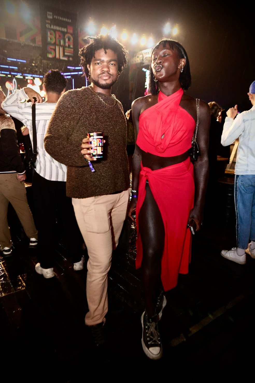 Famosos marcam presença em terceiro dia de festival Clássicos do Brasil ...