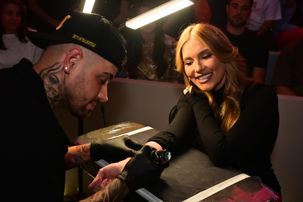 Virginia Fonseca cumpre promessa, faz tatuagem no Teleton e fala de ...