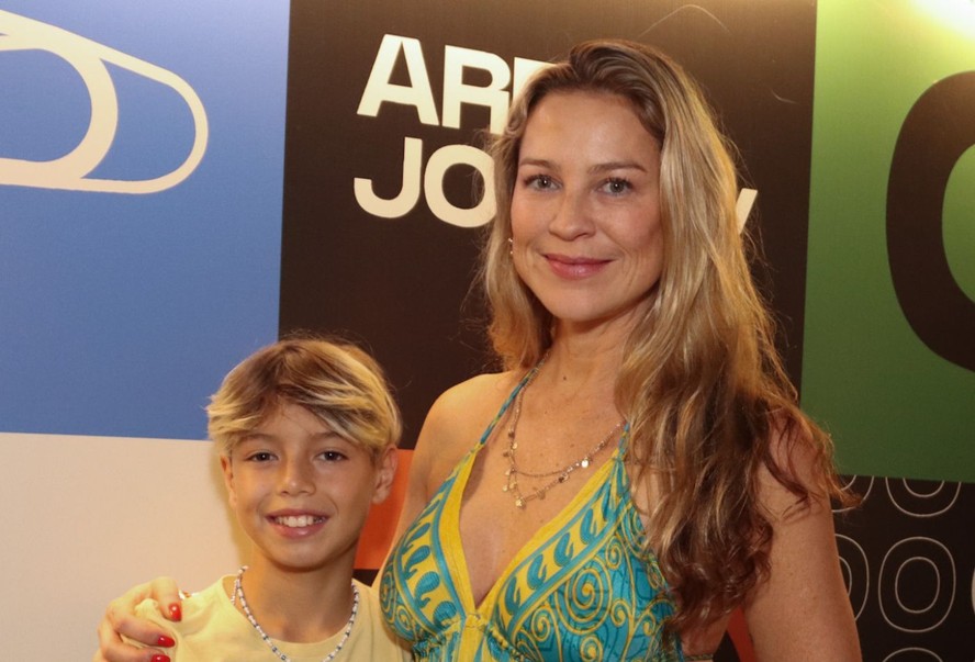 Luana Piovani vai ao show de Seu Jorge com o filho mais velho