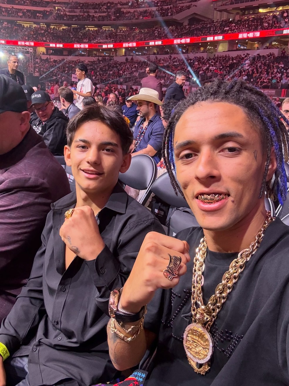 Influenciador Buzeira lamenta morte de Arturo Gatti Jr. aos 17 anos