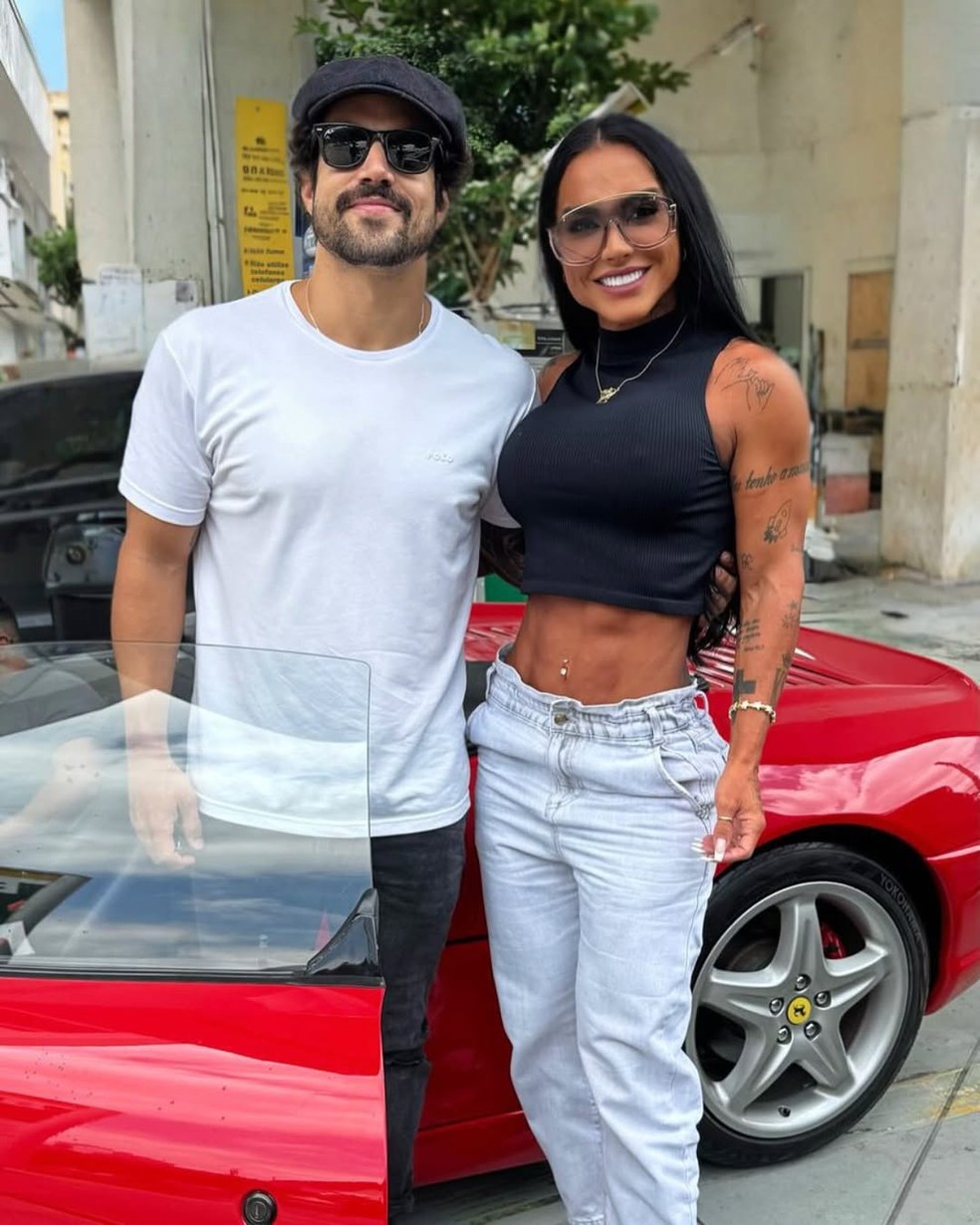 Kamila Simioni afirma que já transou com Caio Castro e dá detalhes ...