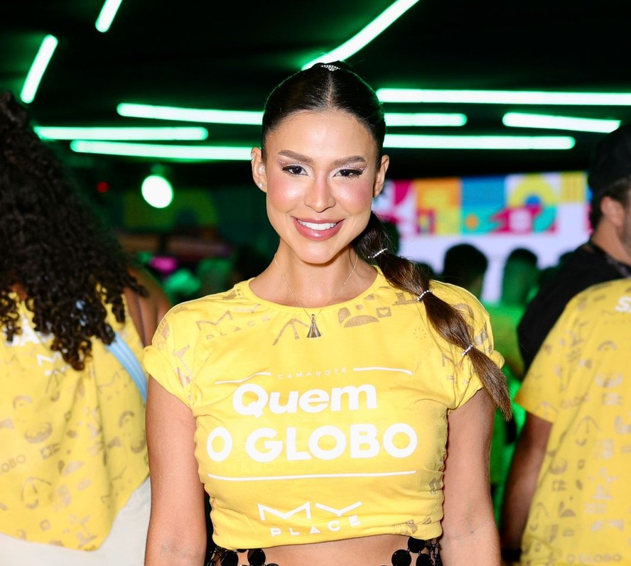 Kerline usa calcinha sem fio para não marcar look: 'Fiz uma linha meio ...