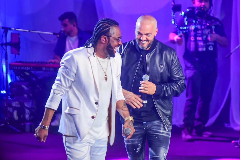 Xande de Pilares recebe famosos no palco e na plateia em gravação do ...