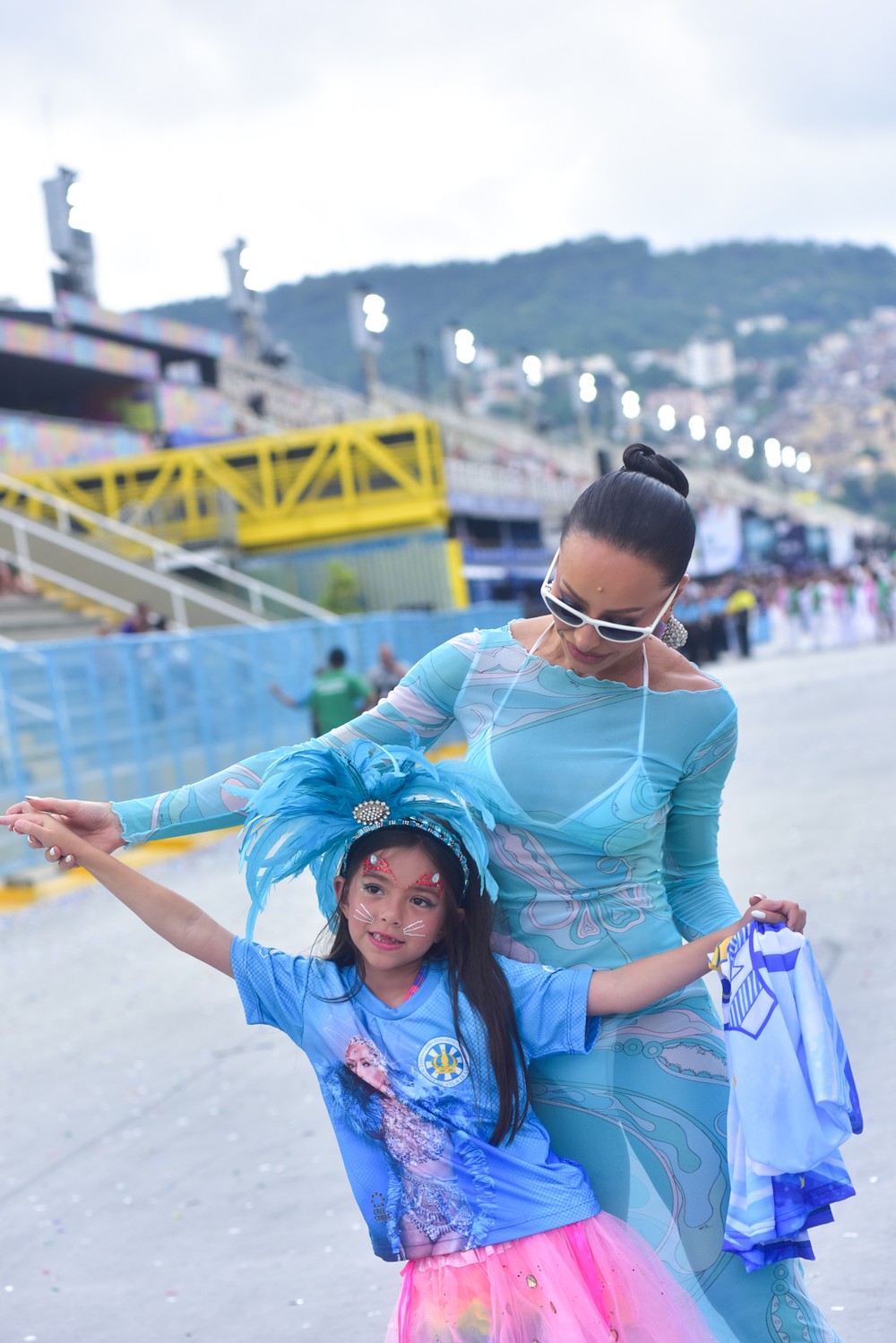 Zoe, filha de Sabrina Sato, segue os passos da mãe e faz sua estreia na ...