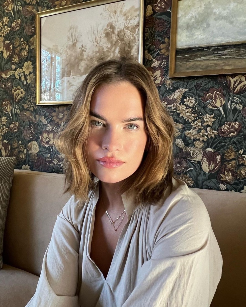 A fila andou? Joe Jonas curte férias com modelo americana Stormi Bree