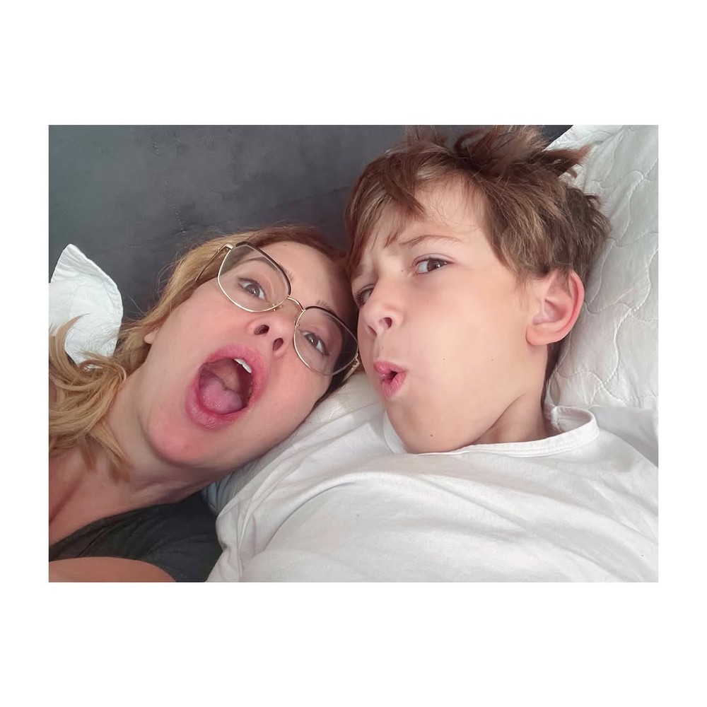 Palomma Duarte faz caras e bocas com o filho caçula, Antonio