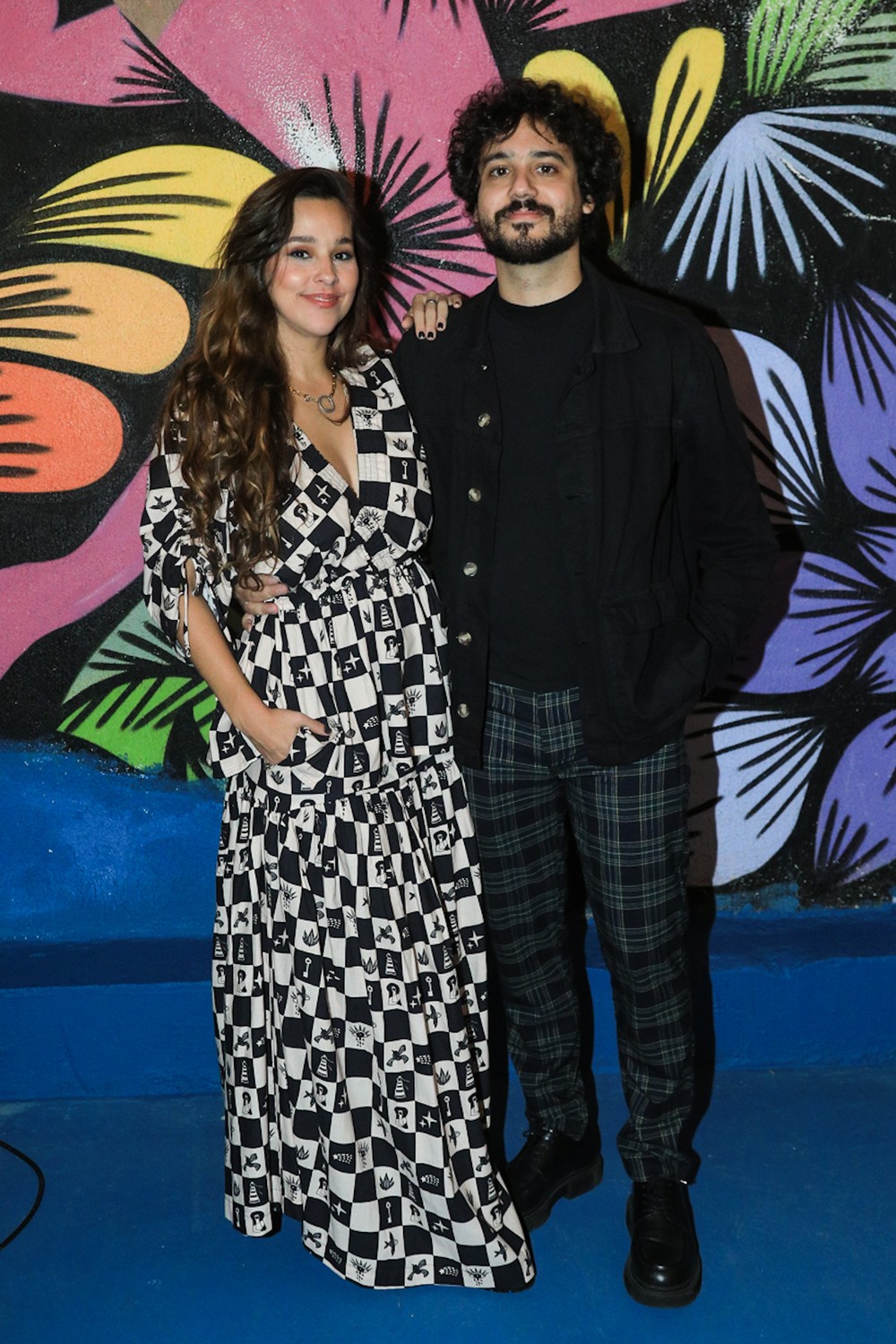 Rodrigo Simas, Draysson Menezzes e elenco de 'Hair' recebem amigos e ...