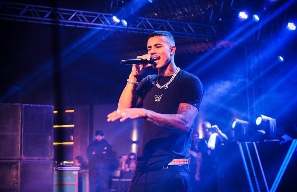 Mc Livinho sobre nova fase após polêmicas: 'Ser pai mudou tudo'