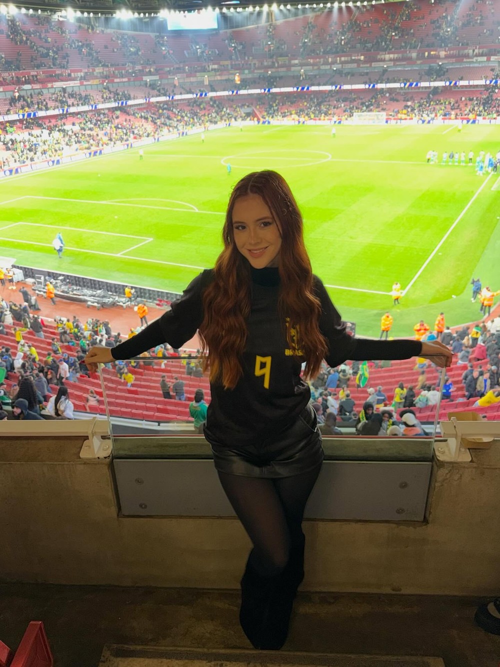 Amanda Araújo celebra 5 meses do filho, Richarlison Jr., durante jogo ...