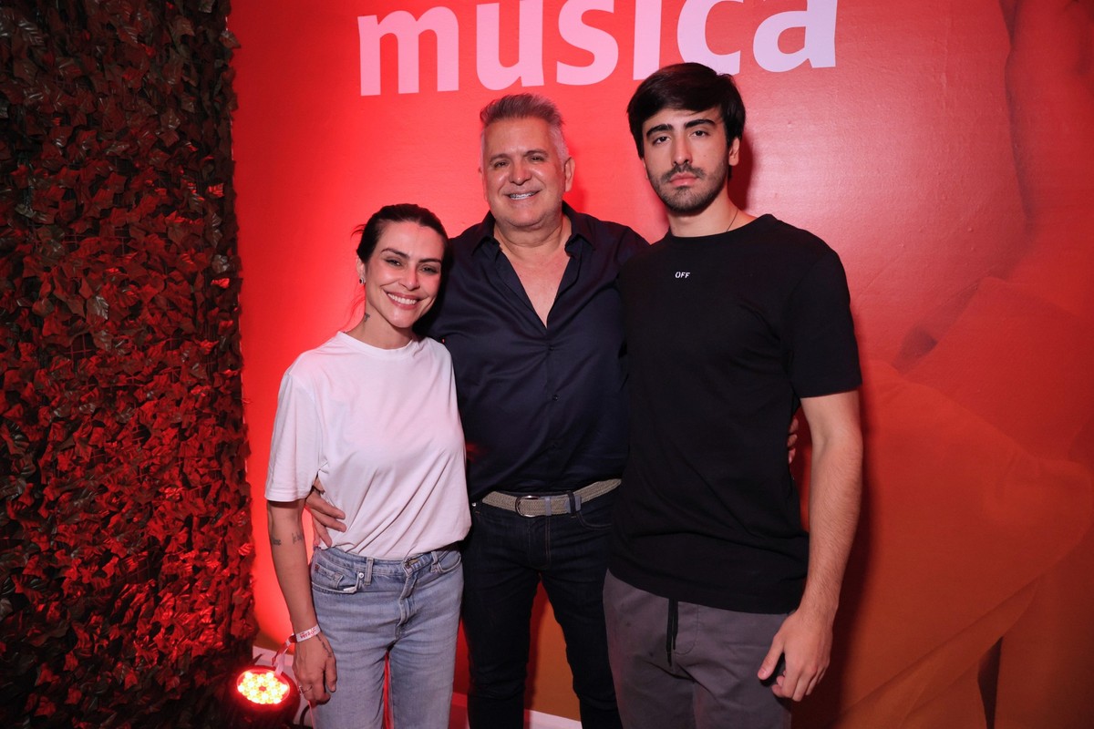 Cleo, Orlando Morais e mais famosos prestigiam show de Anttónia e Ana ...