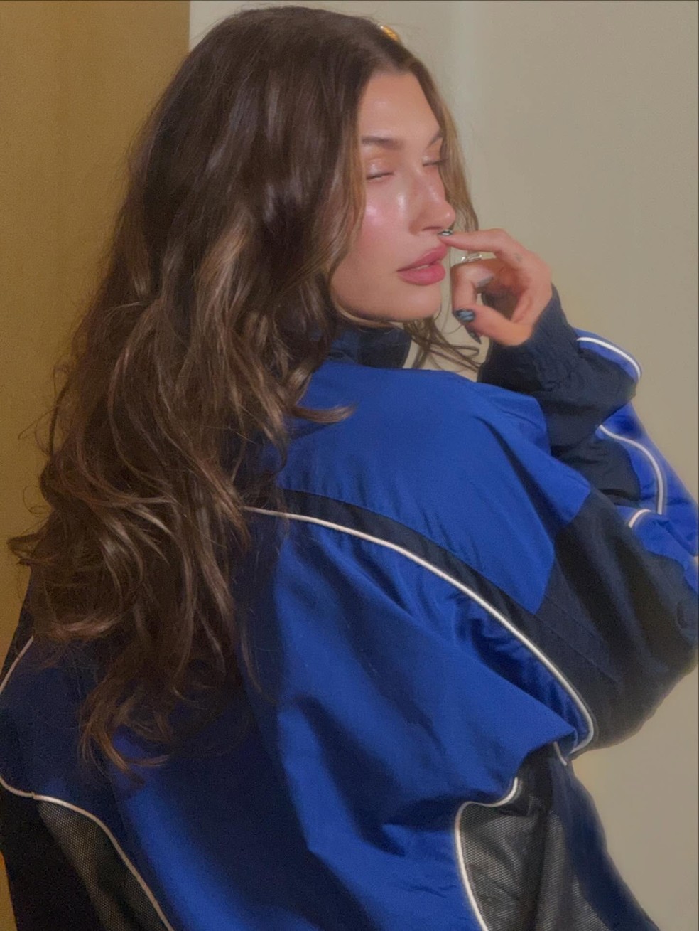 Hailey Bieber abre baú de fotos com Justin Bieber e filho nos ...