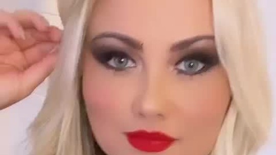 Saiba tudo sobre: Ellen Rocche