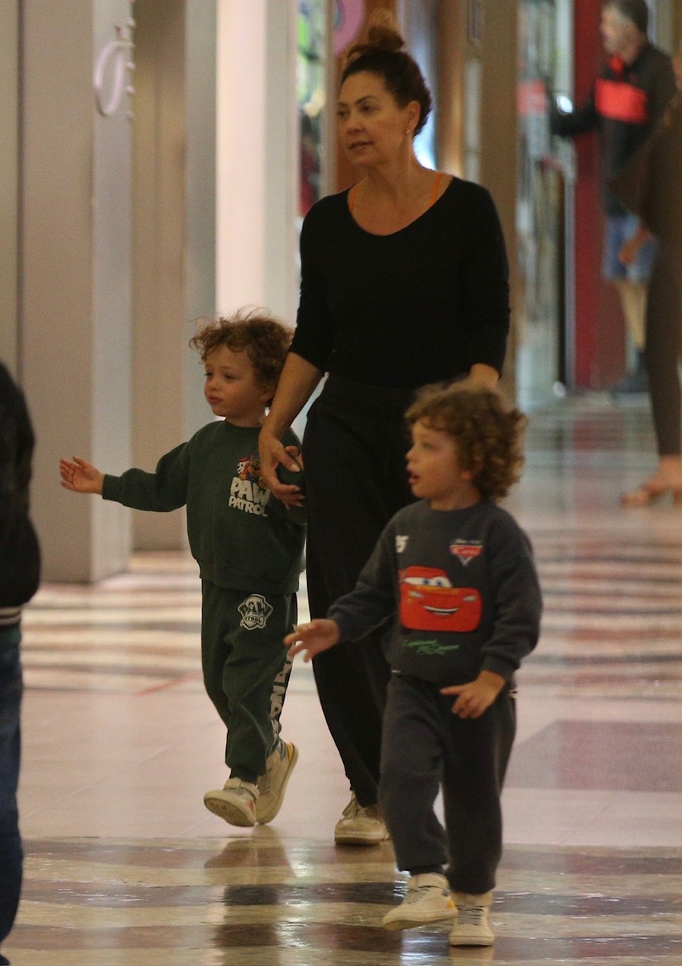 Fabíula Nascimento com Roque e Raul, seus filhos gêmeos com Emílio ...