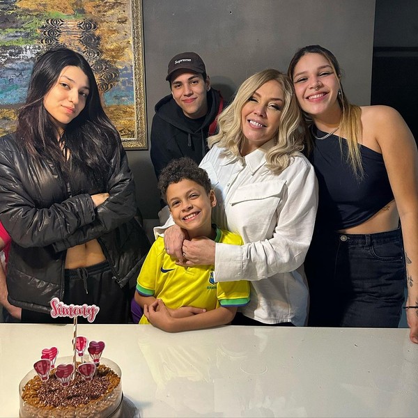 Aysha, Pyetra, Ryan e Anthony: conheça os filhos da cantora Simony