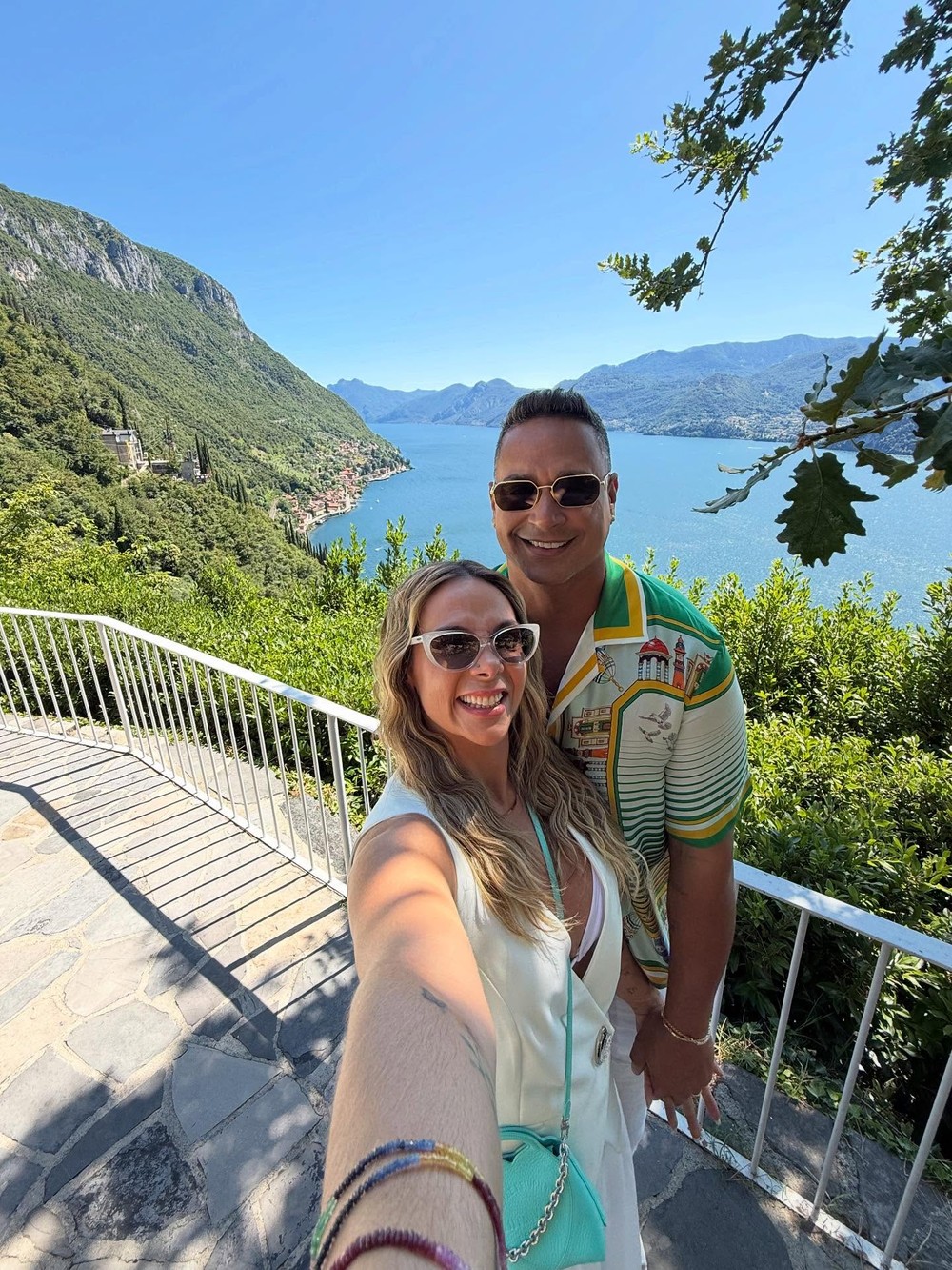 Carla Perez treina durante viagem e cita o filho: 'Orgulhoso de sua aluna'