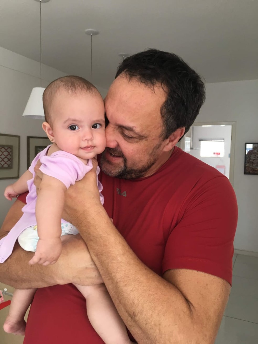 Filha de Pampa de 6 anos é internada em Brasília; viúva do campeão ...