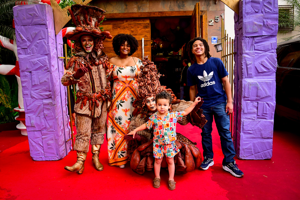 Ao lado de Nicolas Prattes, Sabrina Sato e Duda Nagle celebram ...