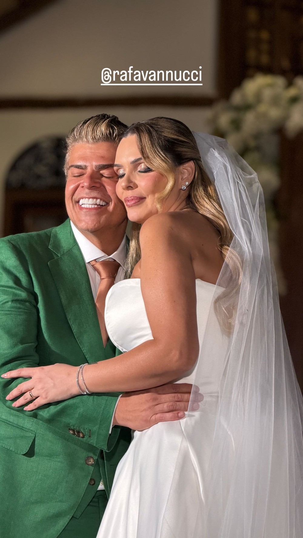 Rafael Vannucci se casa com amiga de longa data e se emociona em ...
