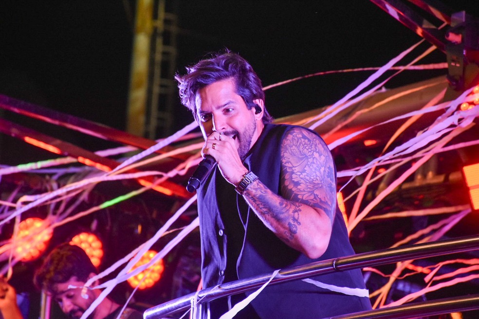 Felipe Pezzoni anuncia saída da Banda Eva após quase 14 anos