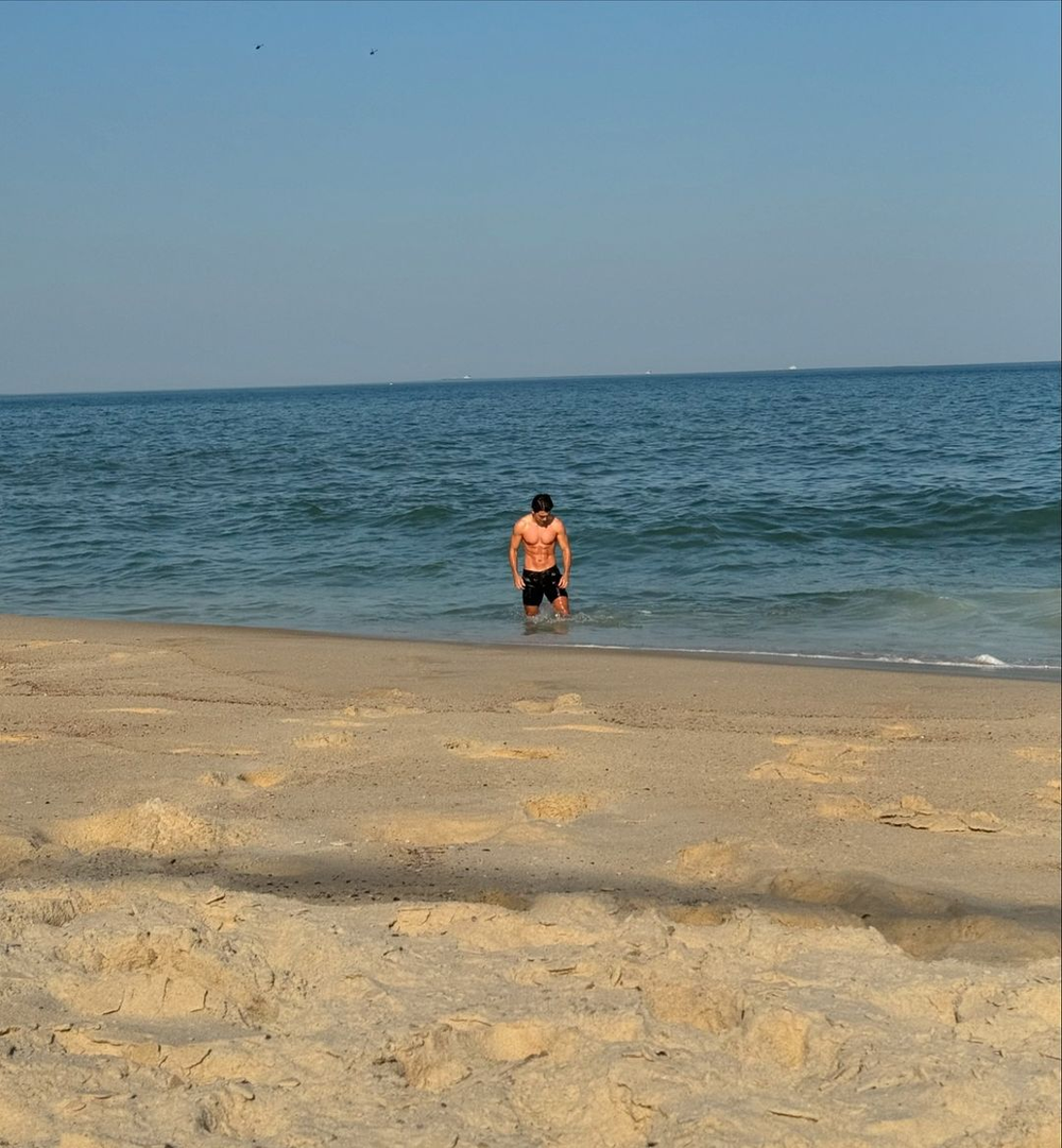 Rita Guedes e famosos curtem dia de sol no Rio