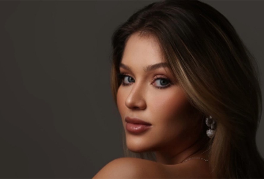 Prestes a dar à luz, Lyandra Costa, filha de Leandro, posa topless e ...