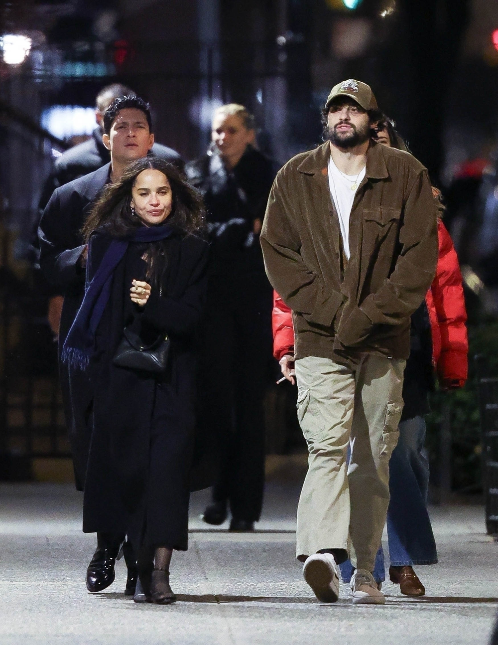 Zoë Kravitz desperta rumores de romance com Noah Centineo 4 meses após ...