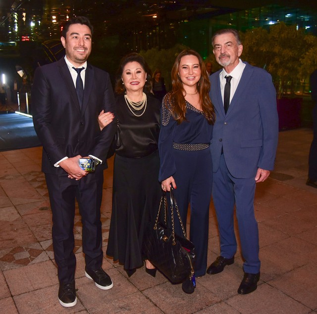 Ana Maria Braga e Val Marchiori vão com os respectivos maridos a evento ...