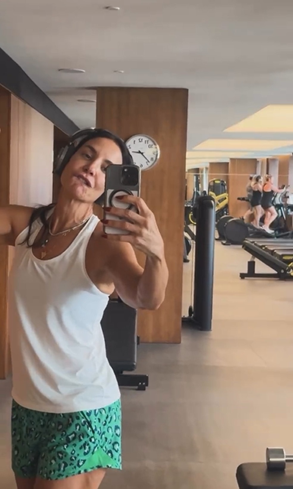 Ivete Sangalo Dança Em Treino E Exibe Braço Torneado Em Meio A Rumores
