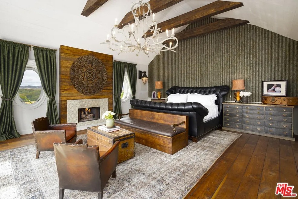 Jessica Simpson coloca casa à venda por R$ 108 milhões após separação