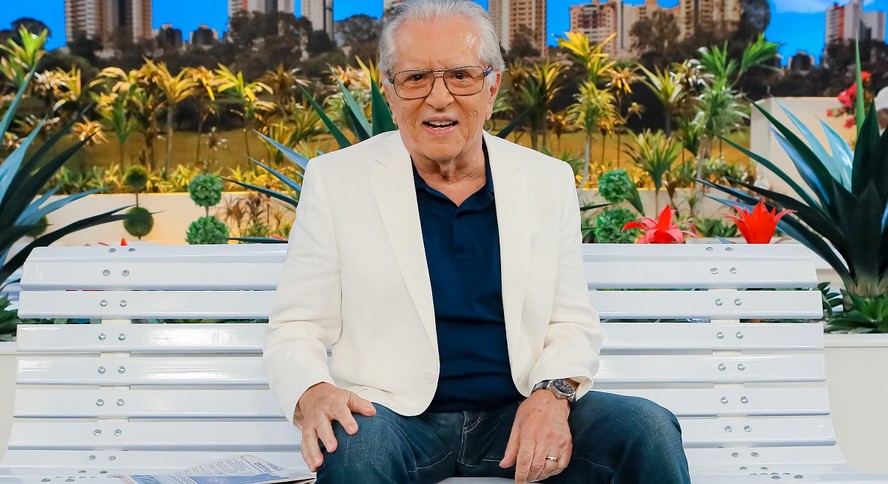 Mulher de Carlos Alberto de Nóbrega fala sobre saúde do marido após cirurgia no cérebro