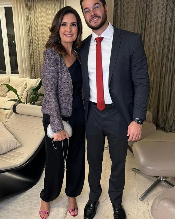 Túlio Gadêlha e Fátima Bernardes comemoram 7 anos juntos: 'Amor só cresce'