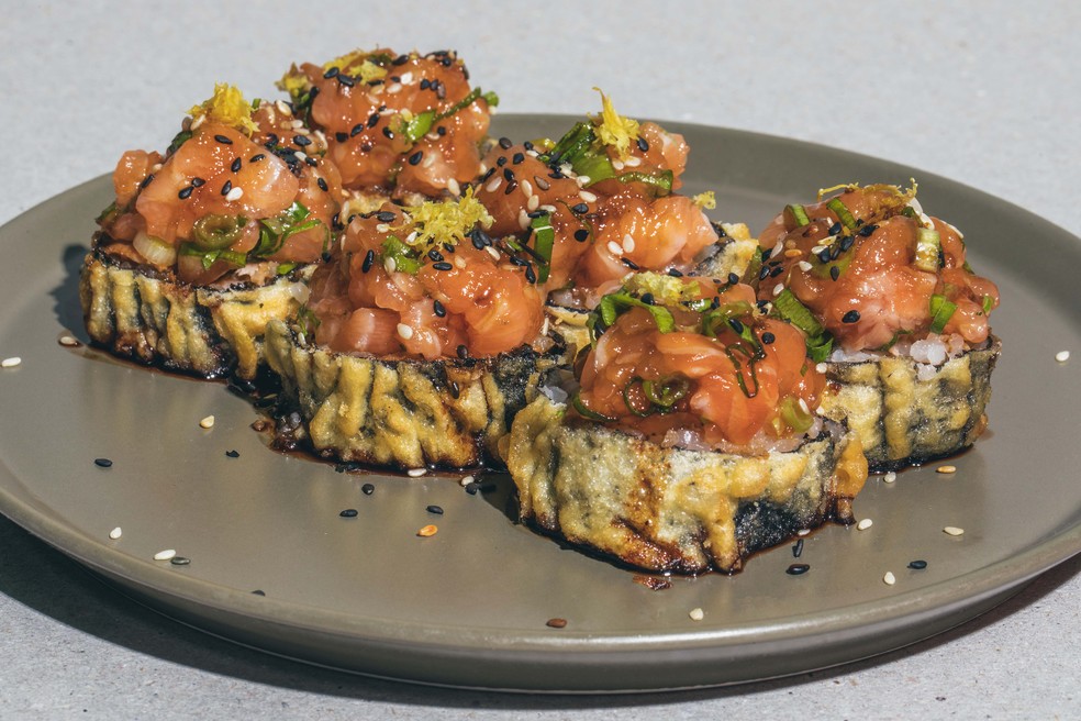 Mr. Poke esquenta cardápio com novos pratos para o inverno paulista