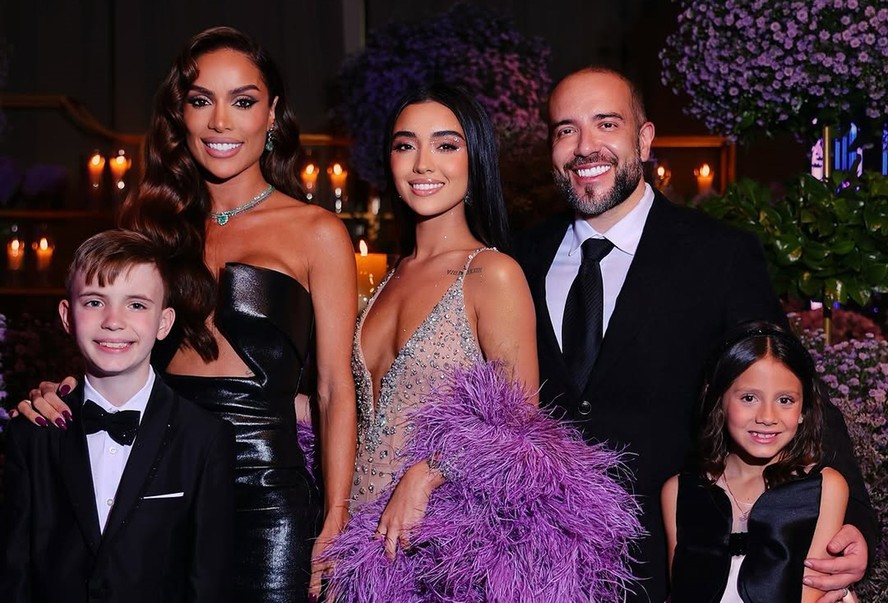Casada com milionário russo, Tatiana Barbieri faz festa de 20 anos para ...