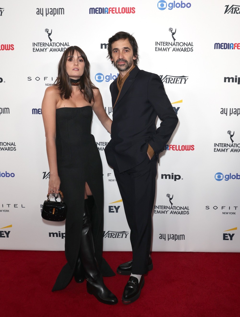 Julio Andrade, Isadora Cruz e mais famosos vão ao Emmy Internacional ...