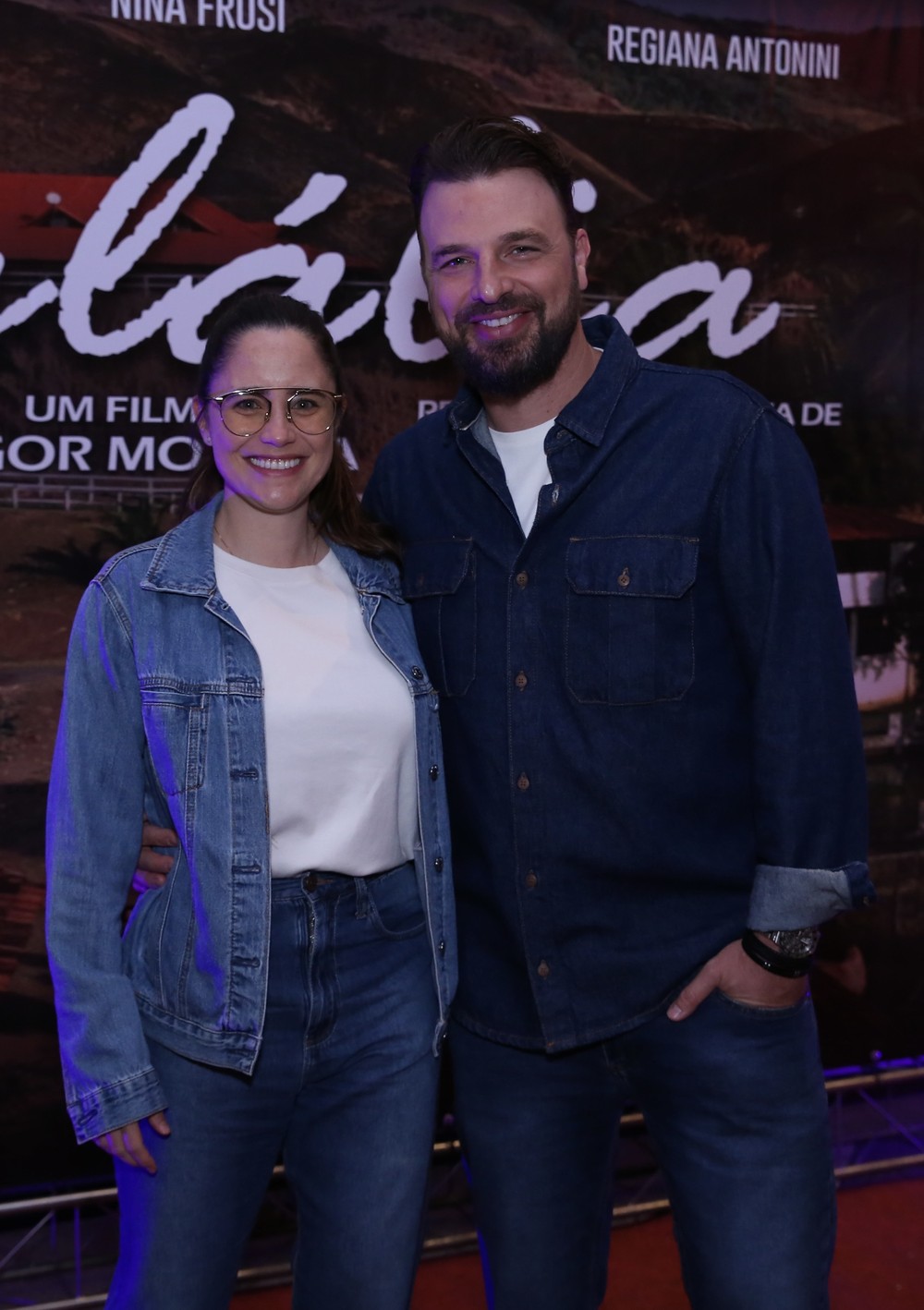 Aos 15, filho de Cássio Reis e Danielle Winits posa com o pai, e altura ...
