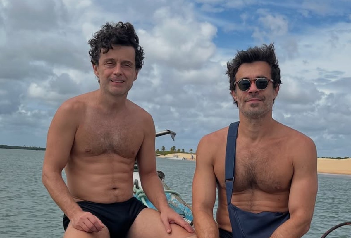 Erom Cordeiro abre álbum de viagem ao lado do namorado