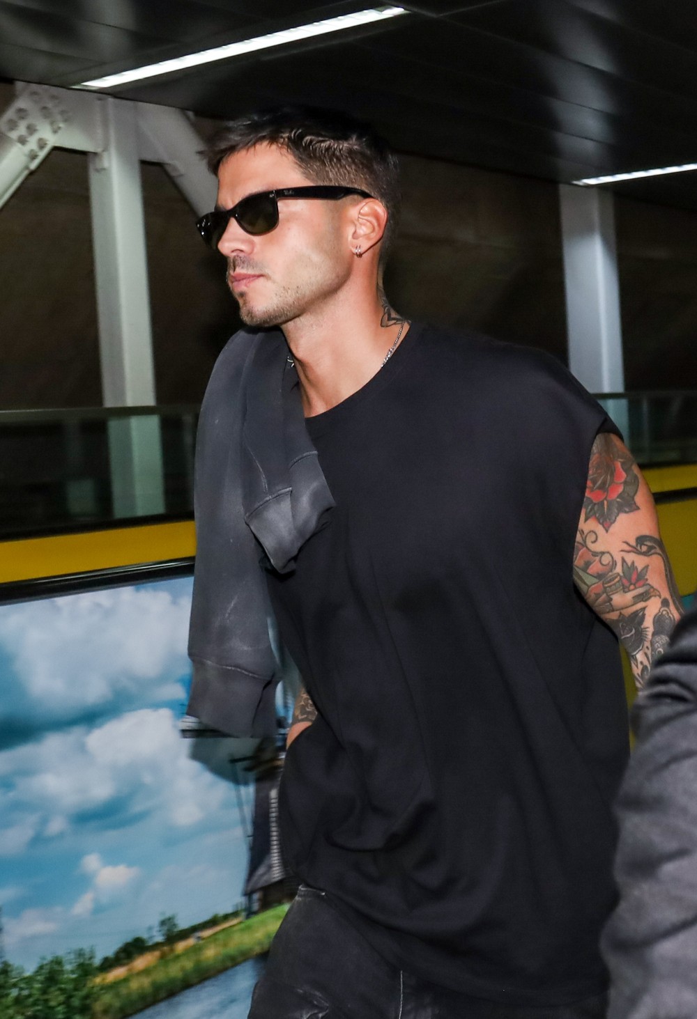 Modelo italiano Luca Daffrè, namorado de Bianca Andrade, desembarca no ...