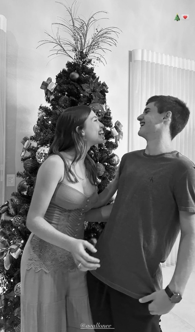 Primogênita do cantor Daniel assume namoro ao postar foto romântica