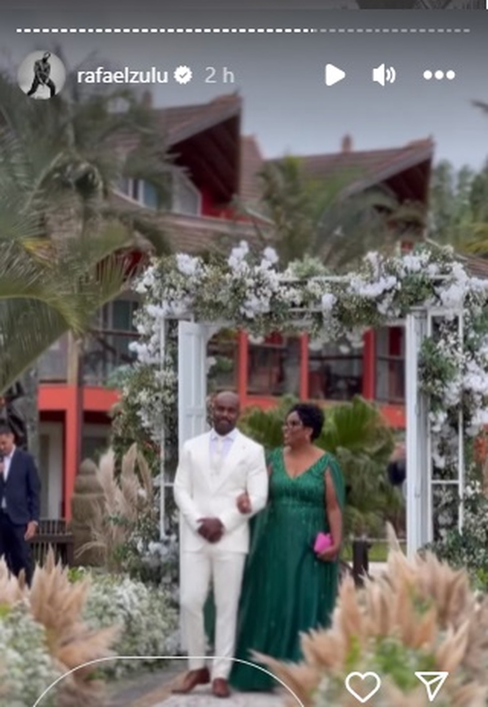 Com Peixinho, Thiaguinho mostra detalhes do casamento de Rafael Zulu e ...