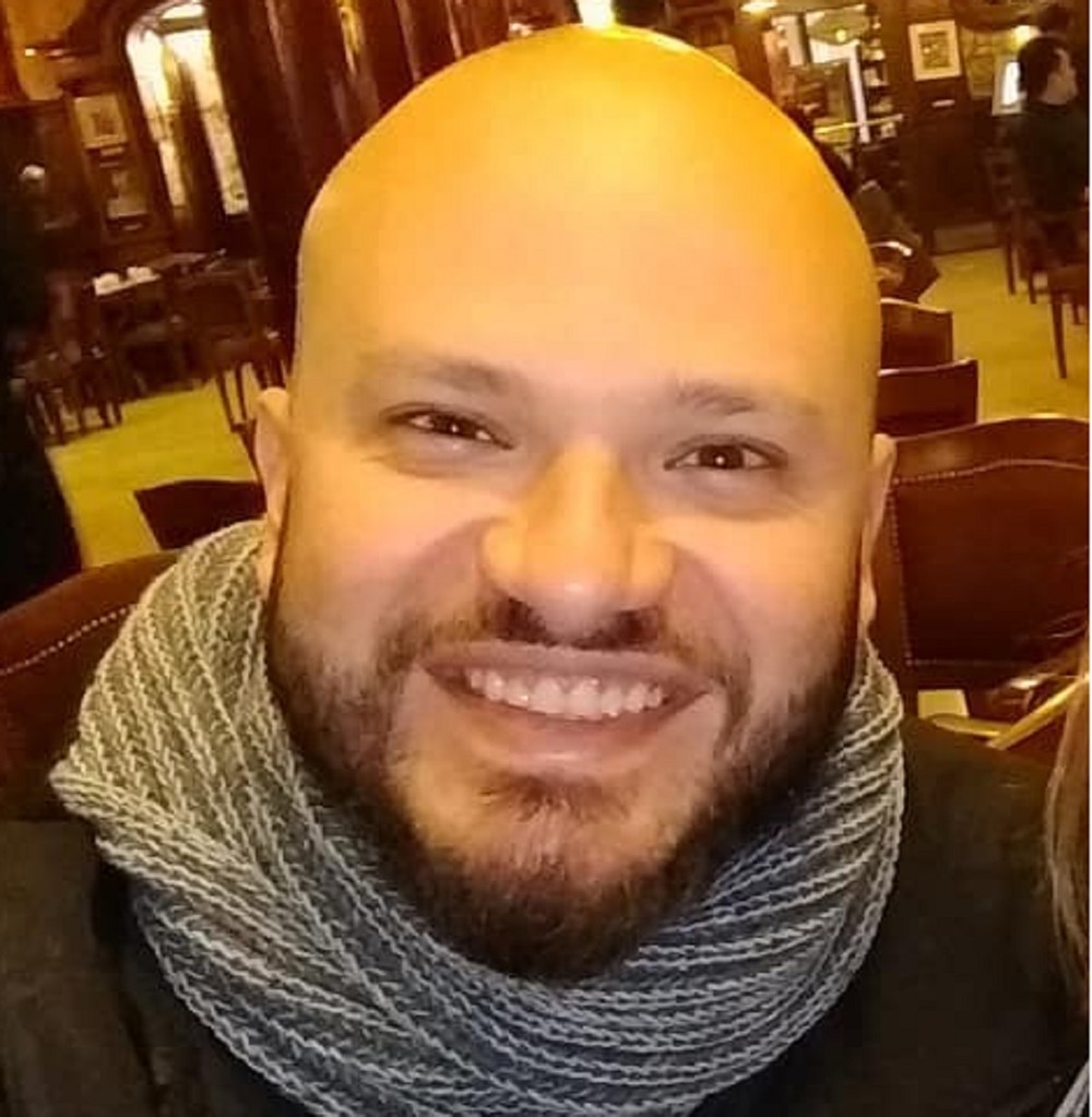 Morre Pedro de Landa, influenciador e jurado teatral, aos 35 anos; famosos lamentam