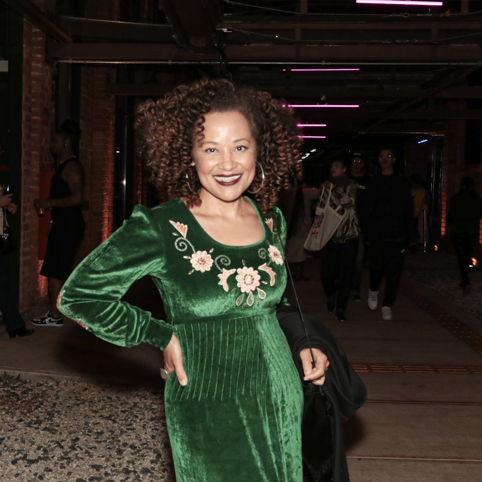 Atores e familiares se reúnem em première de 'Mussum, O Filmis'