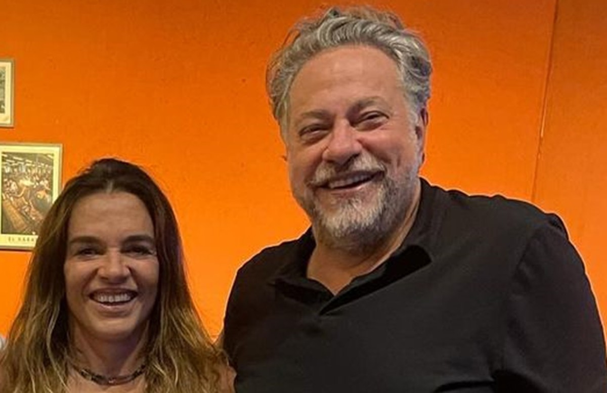 Julio Casares e Mara Carvalho mostram encontro são-paulino com Cássio Gabus Mendes