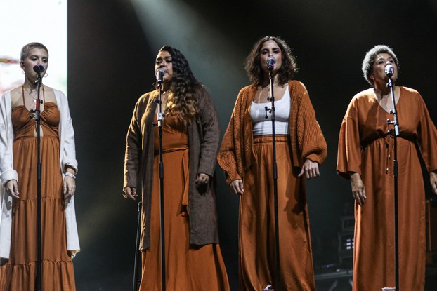 Saiba tudo sobre: Flor Gil