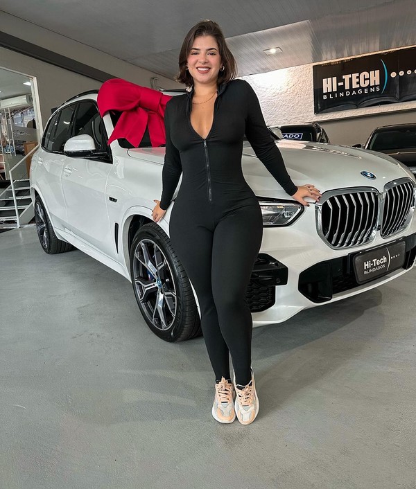 Kerolay Chaves compra carrão de R$ 690 mil, e relembra origem humilde