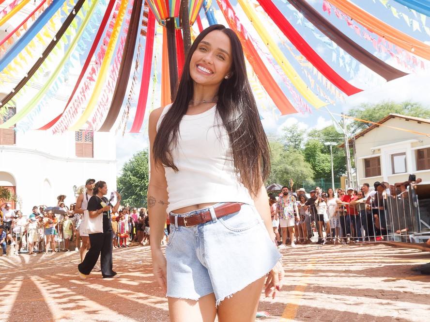 Após rumores de affair com José Loreto, ex-BBB Eva Pacheco comenta ...